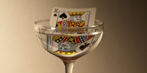 Side pots in poker: what they are and how to calculate them